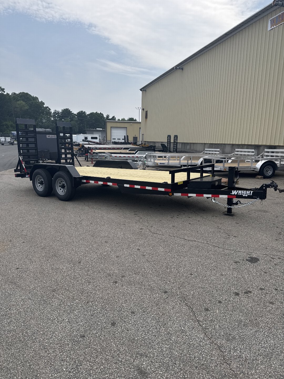 Equipment Trailers - Wright Trailers in Providence