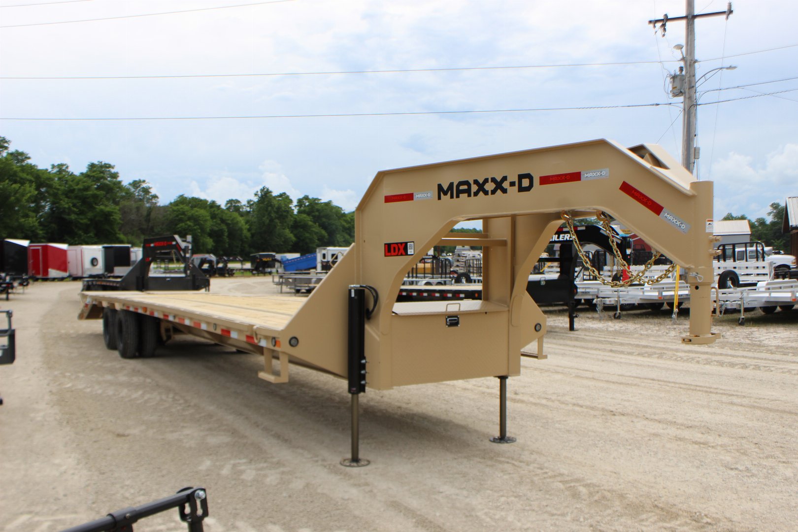 New 2026 MAXX-D LDX 36' Gooseneck Flatbed Trailer | Versailles Missouri