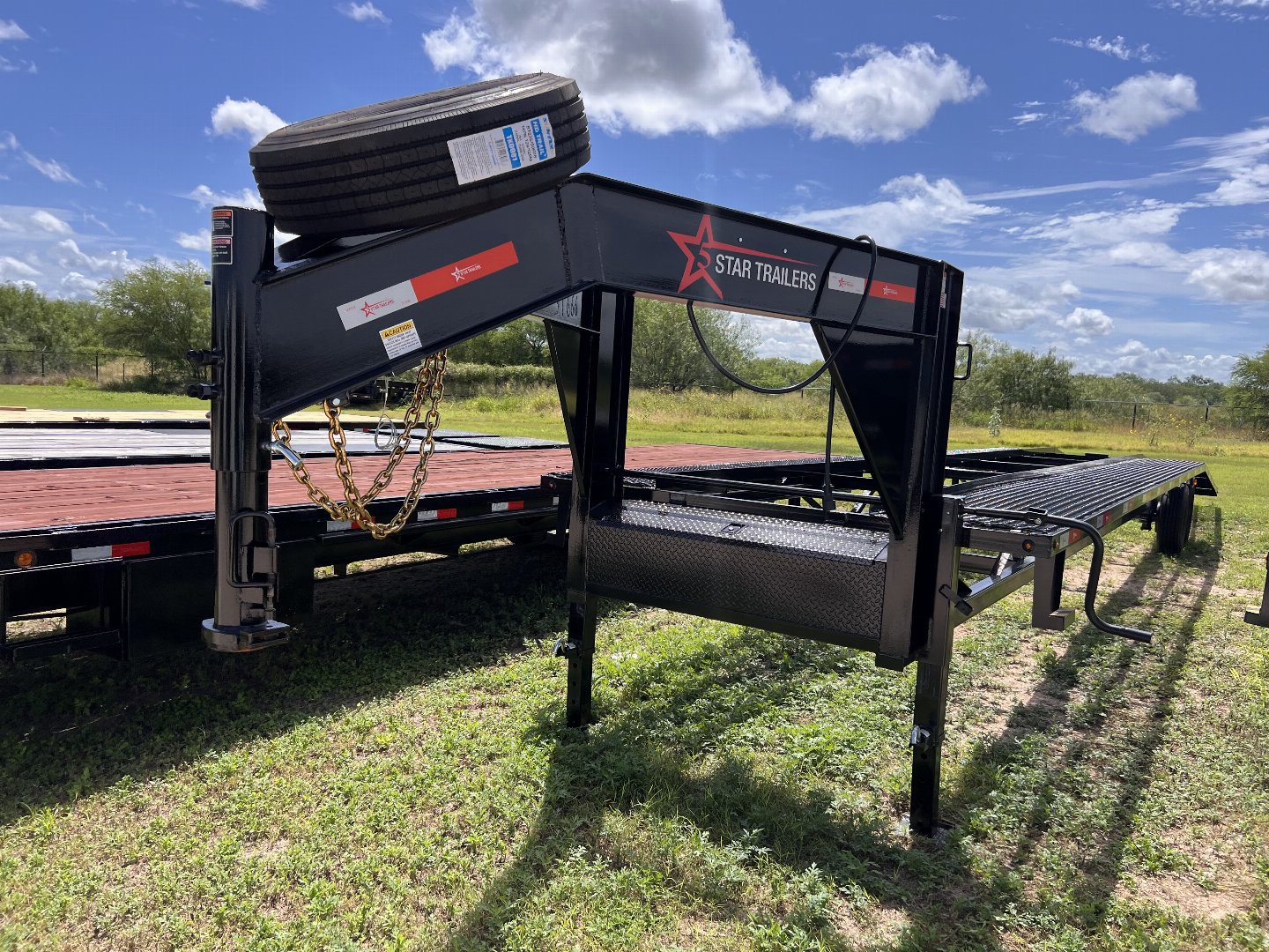 New 2025 5 Star Trailers 43ft Gooseneck Car Hauler | Falfurrias Texas