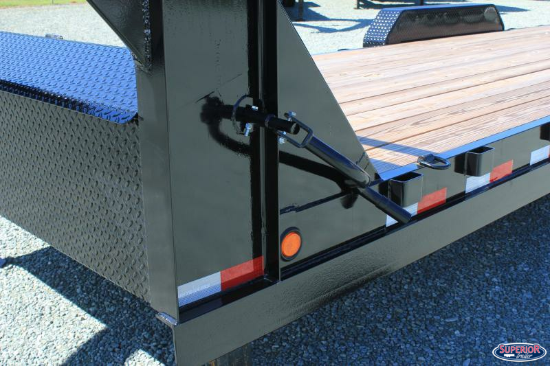 New 2023 PJ TRAILERS 22 CC Gooseneck w/ HD Fold Up Ramps | Burlington ...