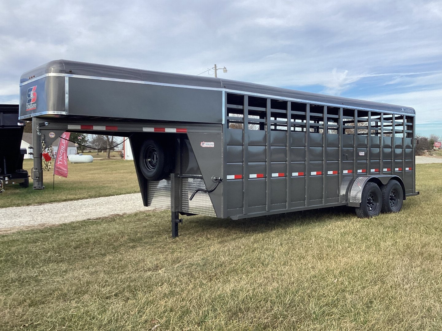 New 2024 S&S 20' Gooseneck Livestock Trailer, 14K | Hermann Missouri
