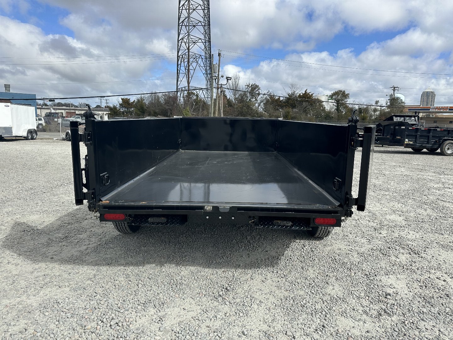 New 2024 HAWKE TRAILERS 6X12 10K Dump w/ Spreader Gate Ramps and Tarp ...