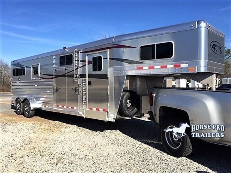 New 2025 4-Star Trailers 2+1 Gooseneck Straight Load Horse Trailer | Gainesville Georgia