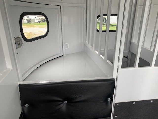 New 2025 BEE 2 Horse Straight Load BP Horse Trailer | Gainesville Georgia